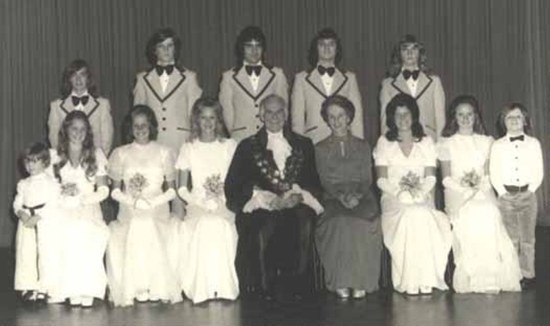 Highett High School Debutantes, 1974; 1974; P8683 | eHive