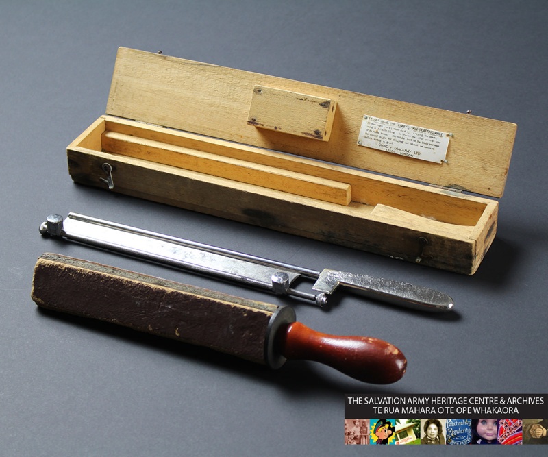 Humby Knife; A2013.035.01 | eHive