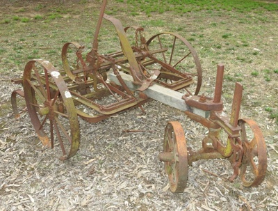 Spring-tine cultivator, horse-drawn; Massey-Harris Co. Ltd.; 1890s ...