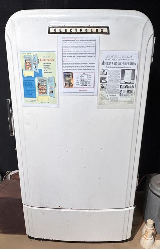 Kerosene Refrigerator; Electrolux; HW035 | eHive