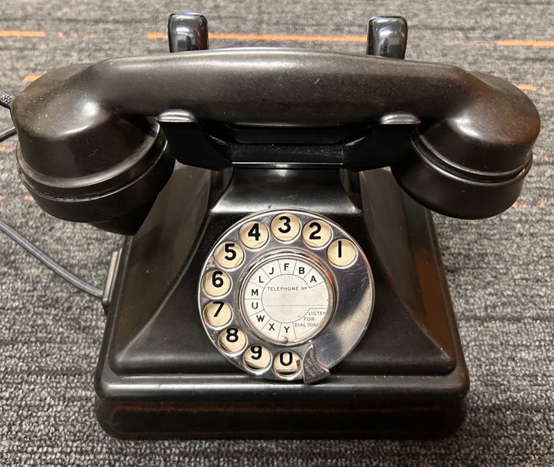 Bakelite Telephone; HW053 | eHive
