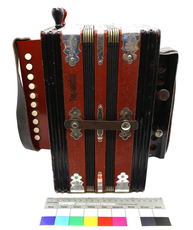 Melodeon / Button Accordion ("Topnotcher"); No Date; BH1925 | eHive