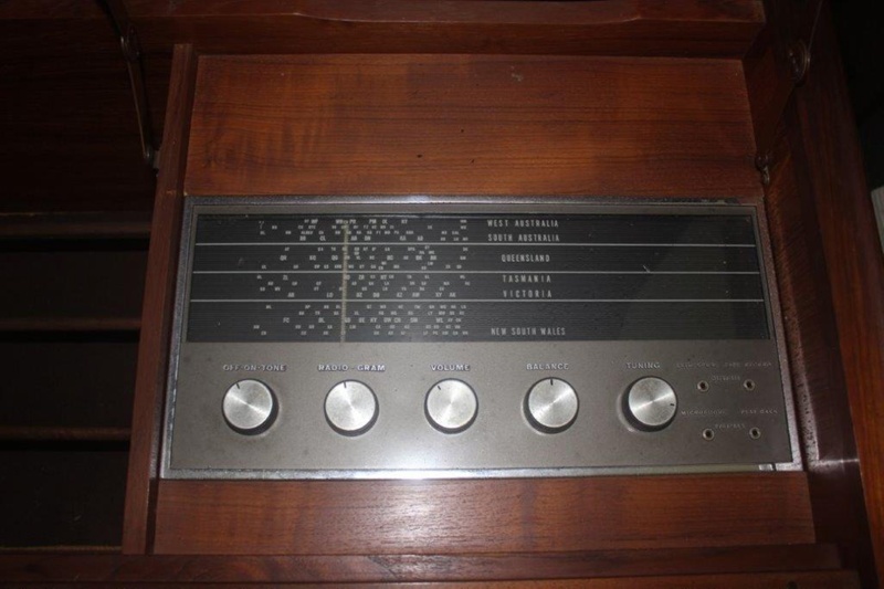 Kriesler, Radiogram, multi sonic stereo; 11272 | eHive