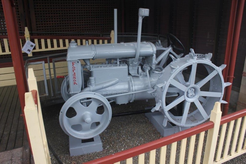 Fordson tractor Model N, made in 1945 ; 10584 | eHive