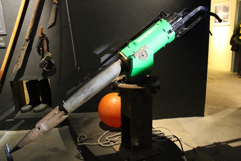 Harpoon gun; 2018-002 | eHive