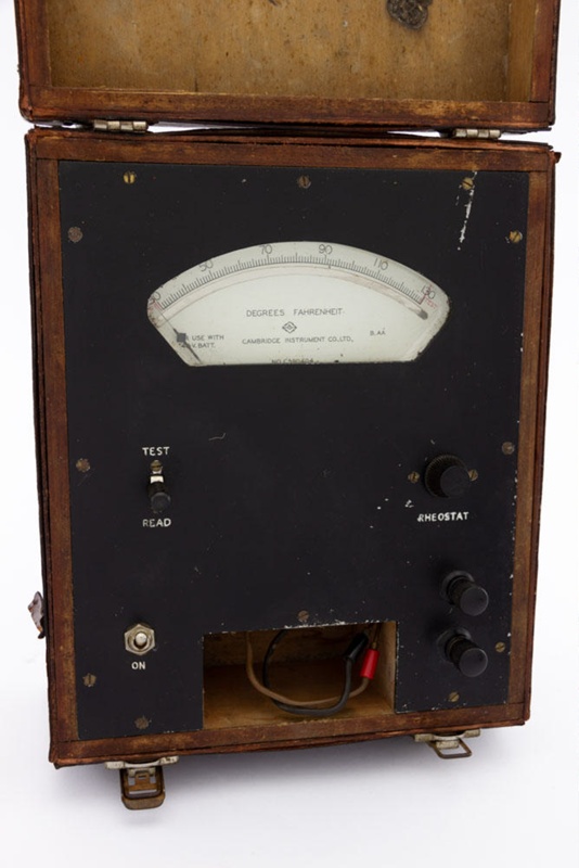 ENGLAND CAMBRIDGE INSTRUMENT CO TEMPERATURE GAUGE INSTRUMENT; England ...