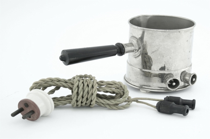 PREMIUM SYSTEM ROUND ELECTRIC COOKING POT WITH POURING LIP; 1920s ...