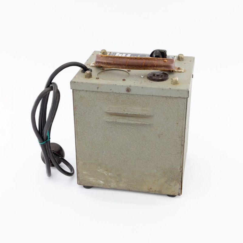 ROBERT K OLIVER PORTABLE TRANSFORMER; Robert K Oliver Pty Ltd; 1950s ...